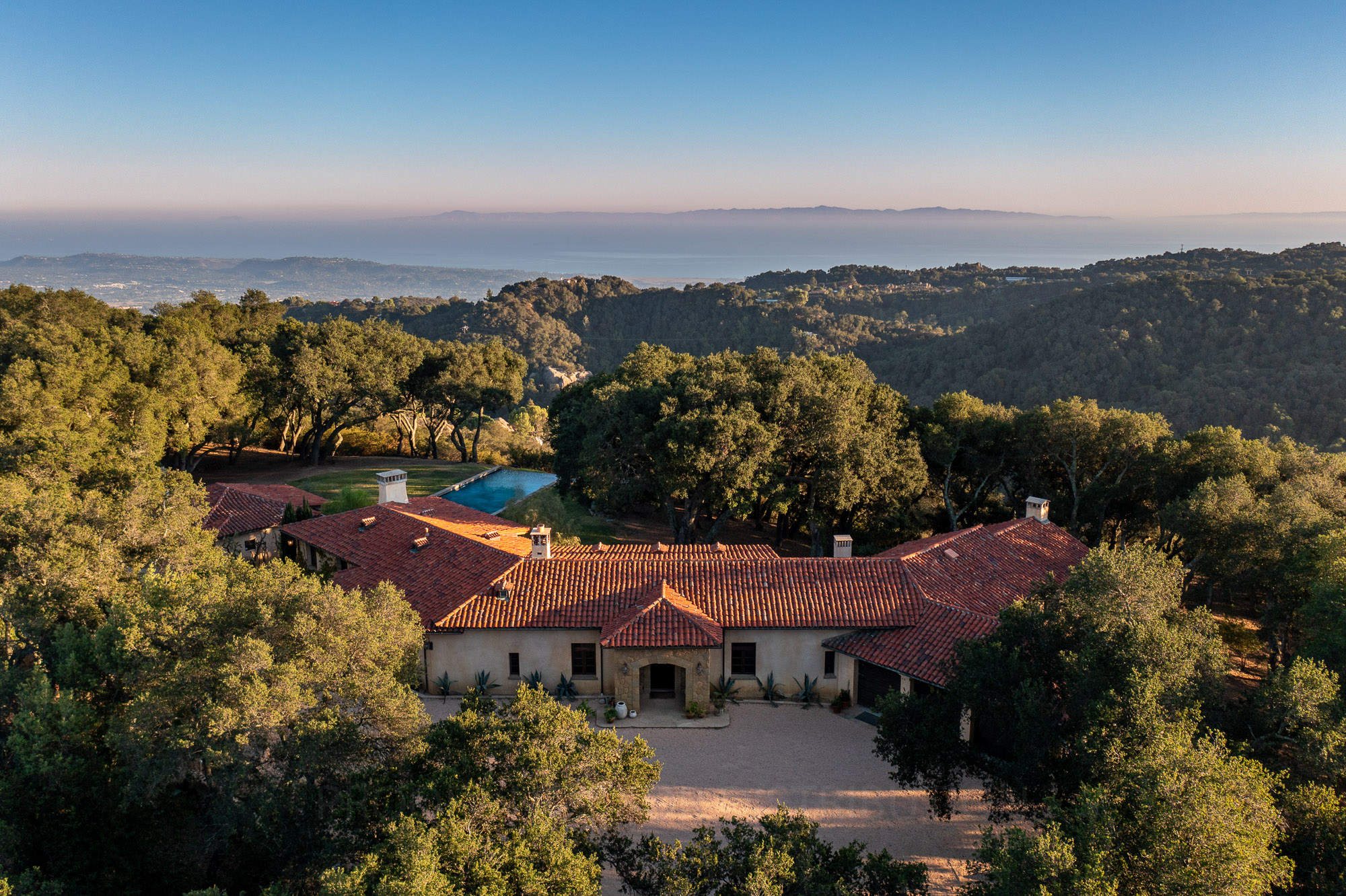 Associated Construction : Santa Barbara general contractors